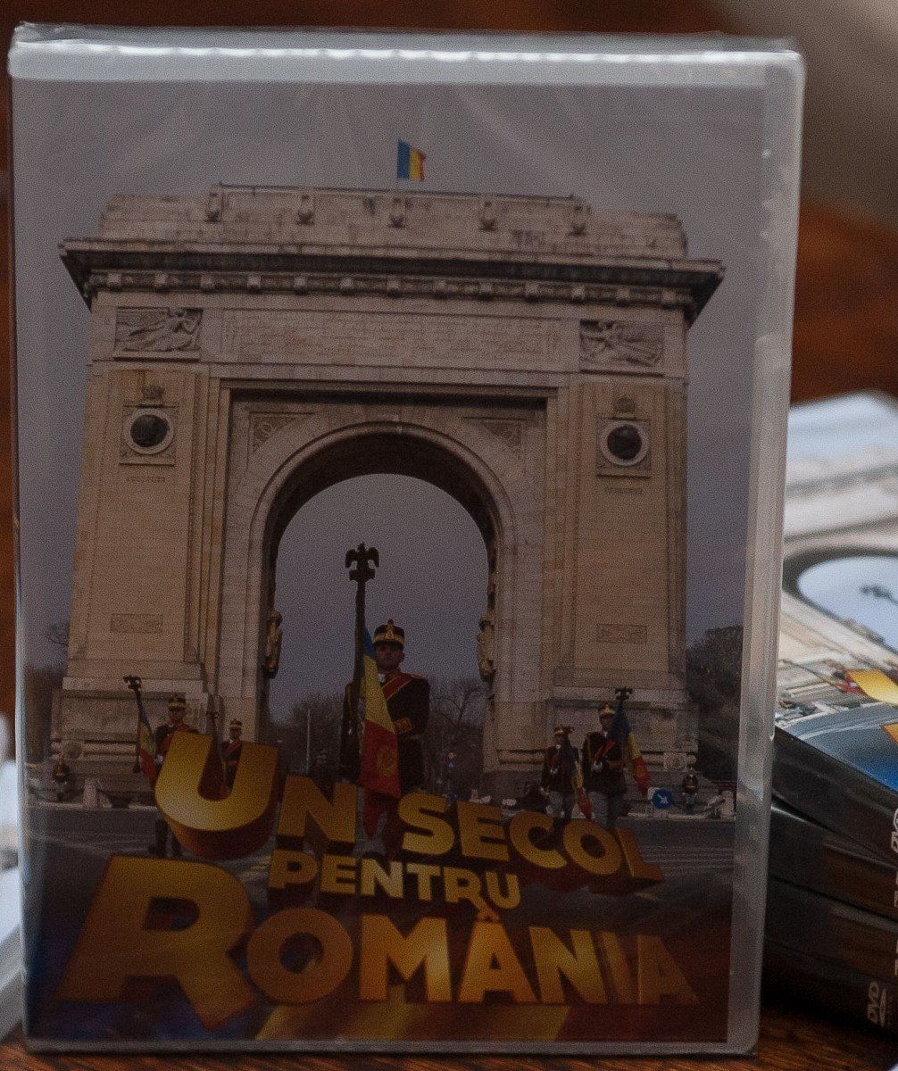 Documentarul TVR Un secol pentru România – prezentat la Salonul de ...